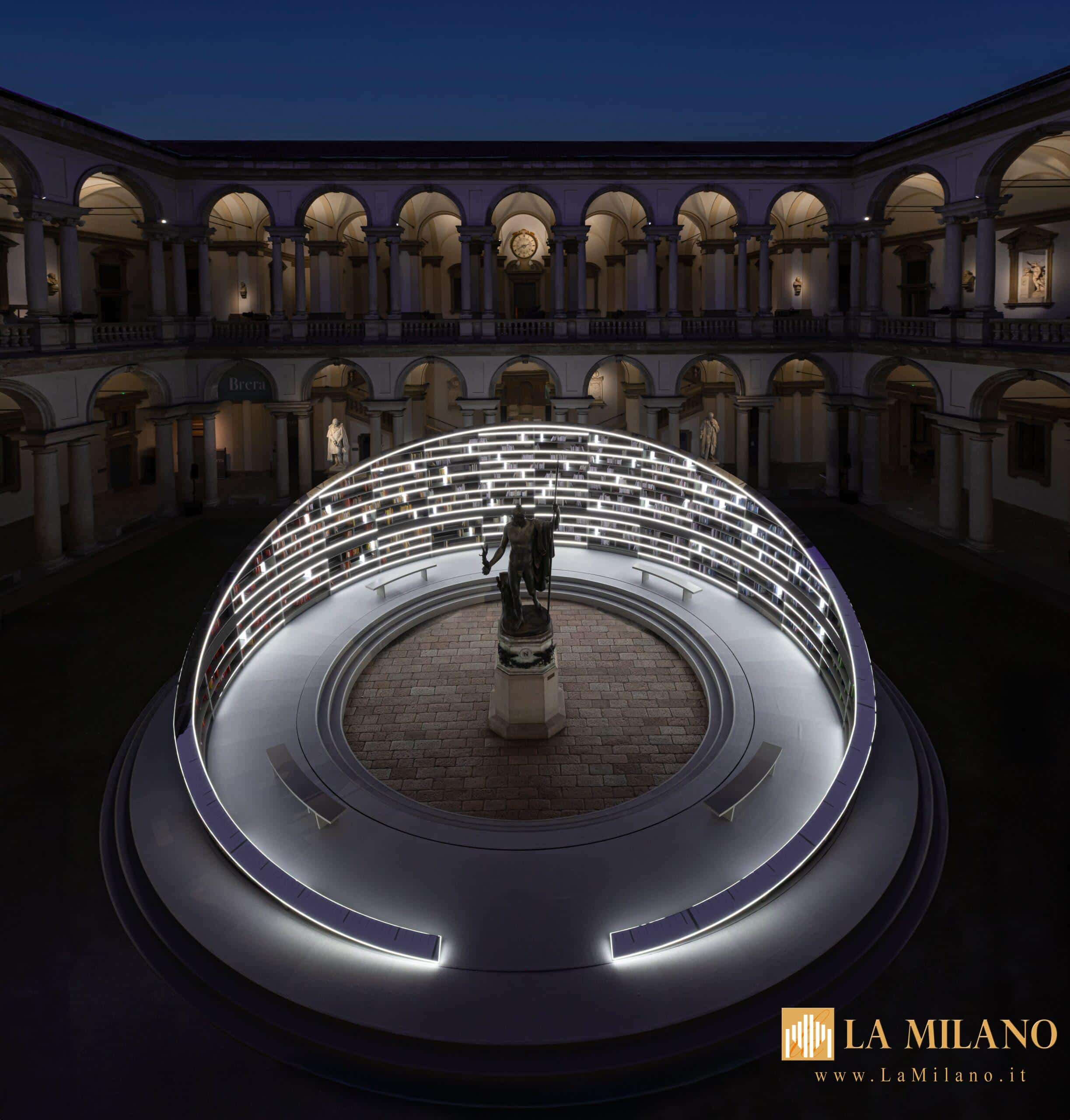 Es Devlin con Library of Light: Un'opera monumentale alla Pinacoteca di ...